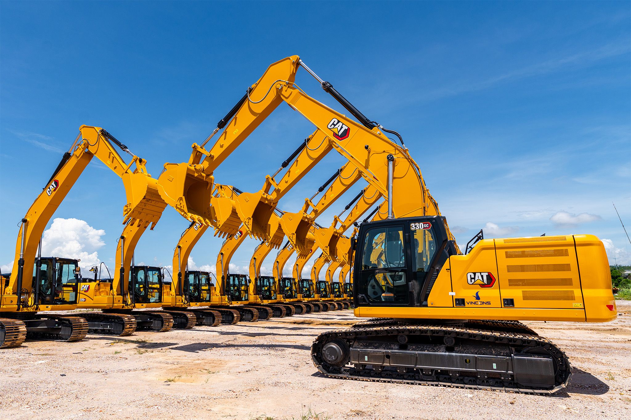 Delivery of Nearly 100 Cat 320 GX & Cat 330 GC Excavators